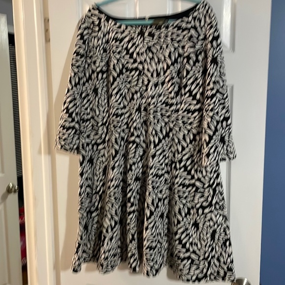 Taylor | Dresses | Euc Aline Taylor Dress | Poshmark